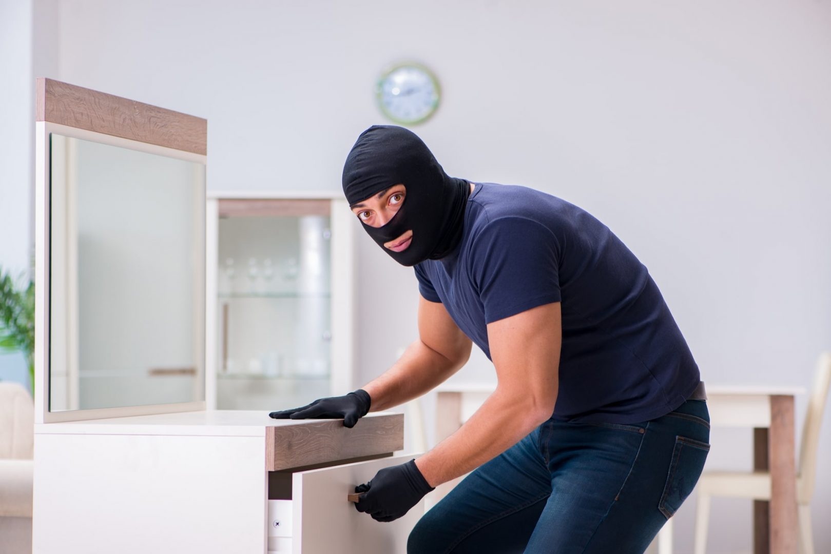 What Are the 4 Types of Property Crime? | Bail Bond Dallas